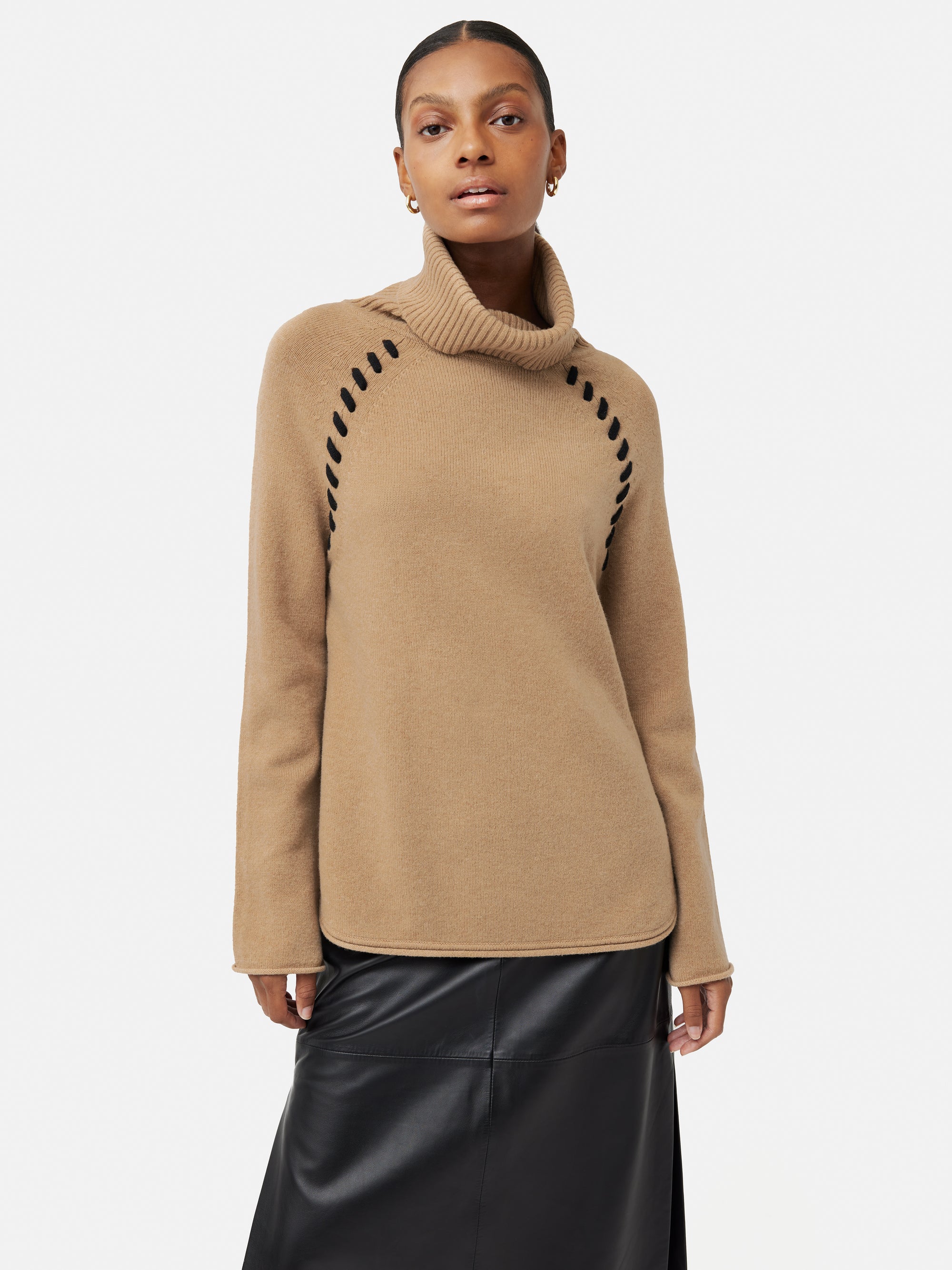Merino Scoop Hem Jumper | Camel – Jigsaw