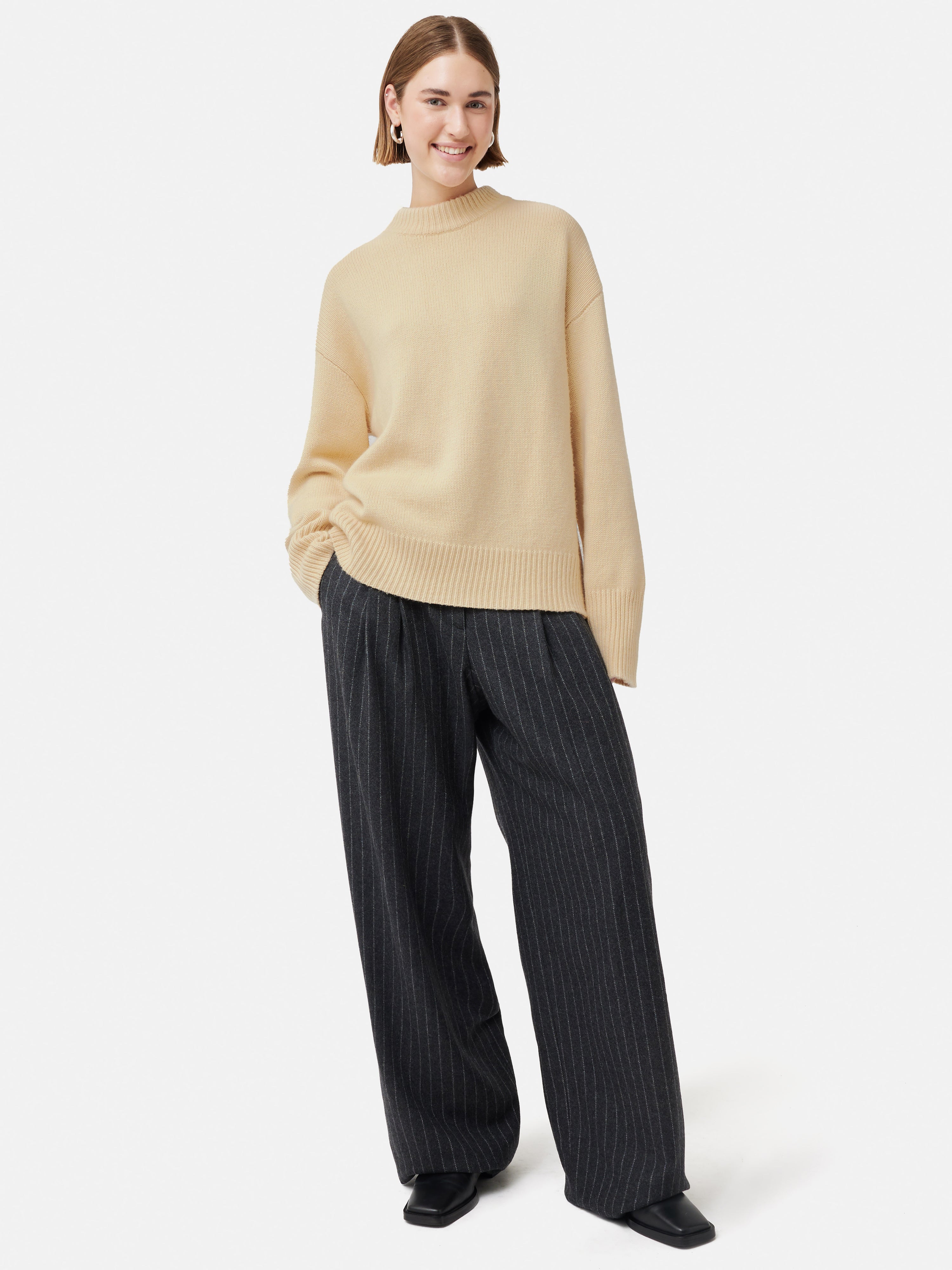 Merino Cashmere Boyfriend Crew | Cream – Jigsaw