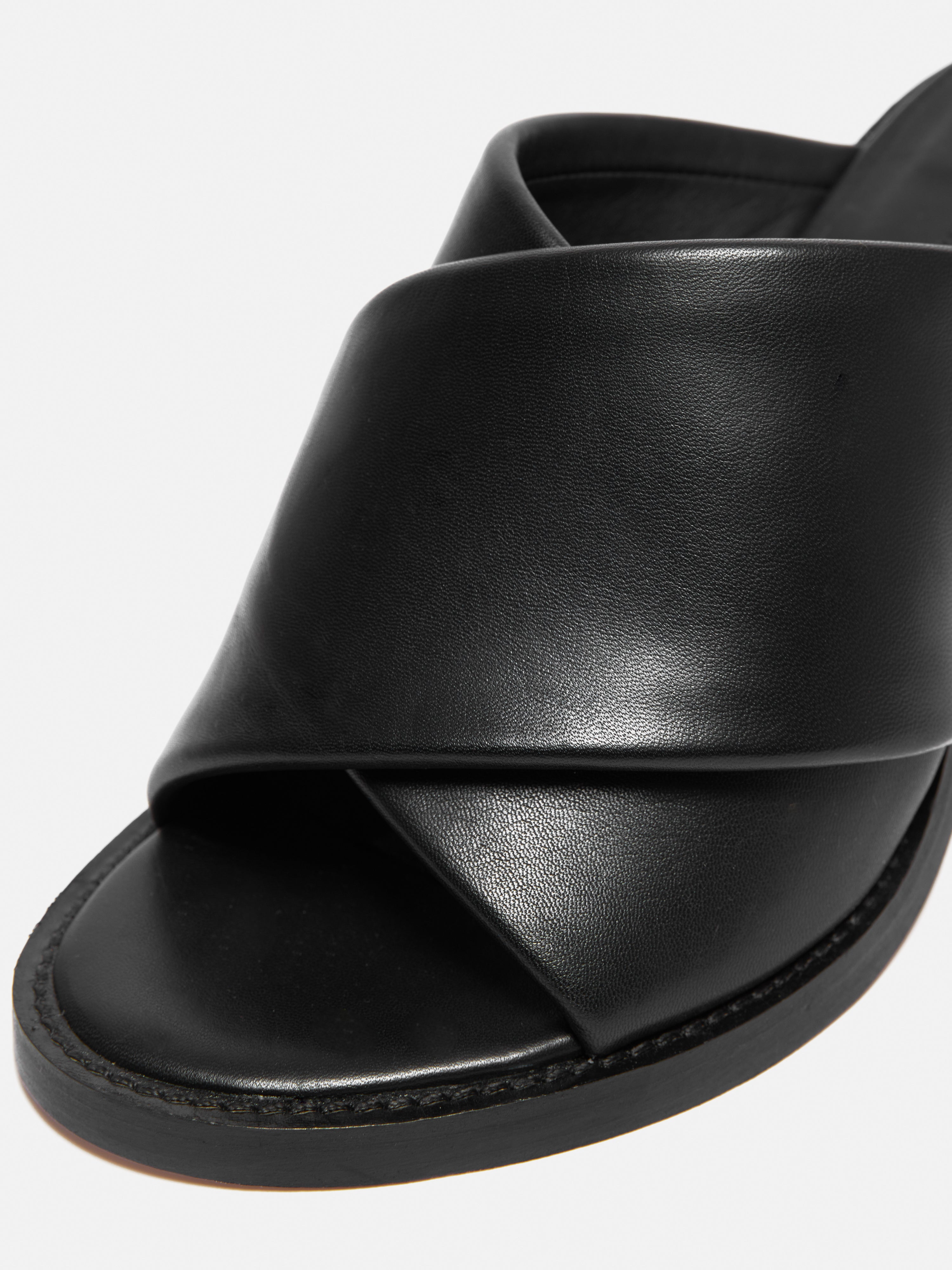 Duvile Padded Heel Sandal | Black – Jigsaw