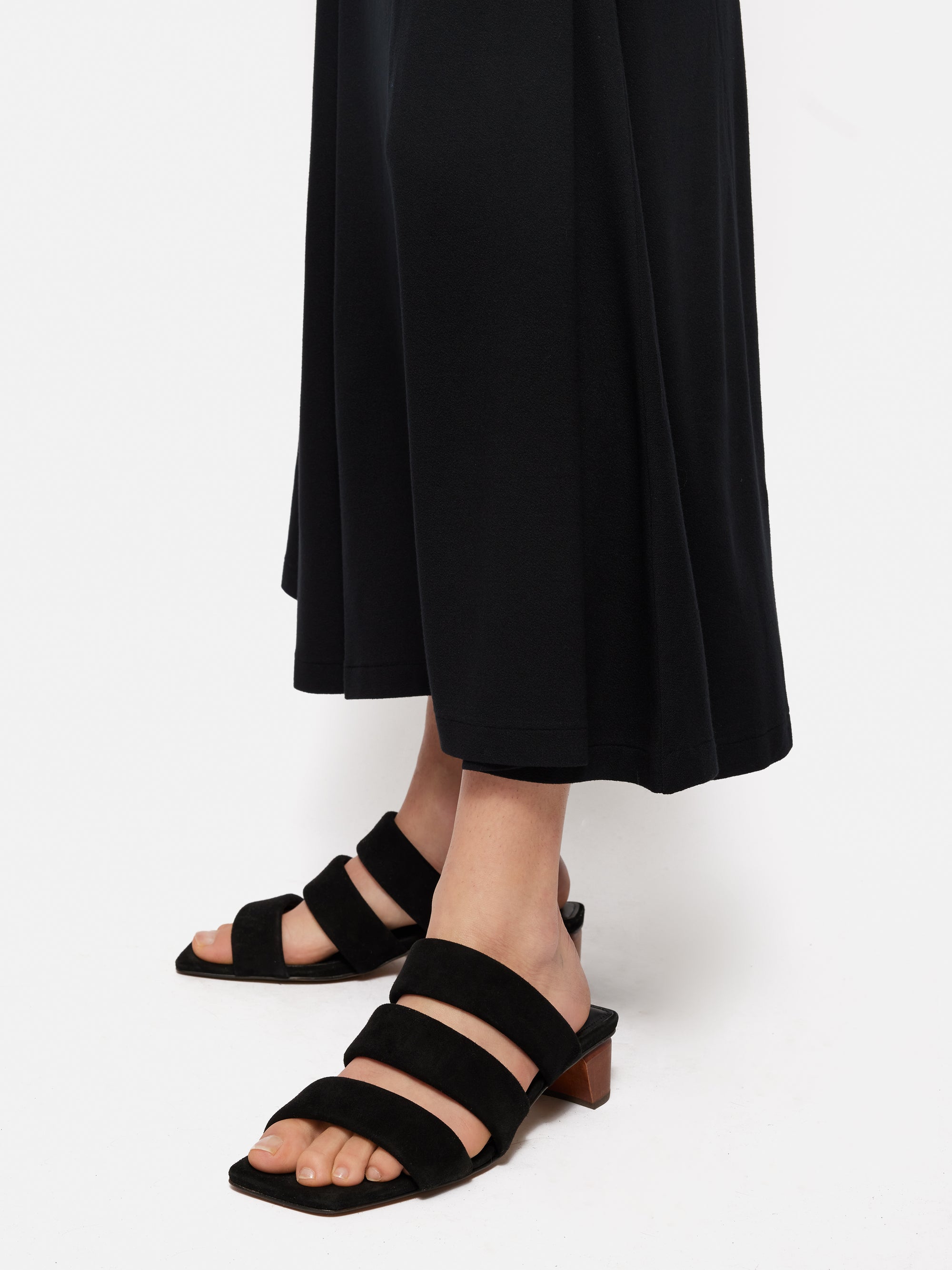 Henley Heeled Sandal | Black – Jigsaw