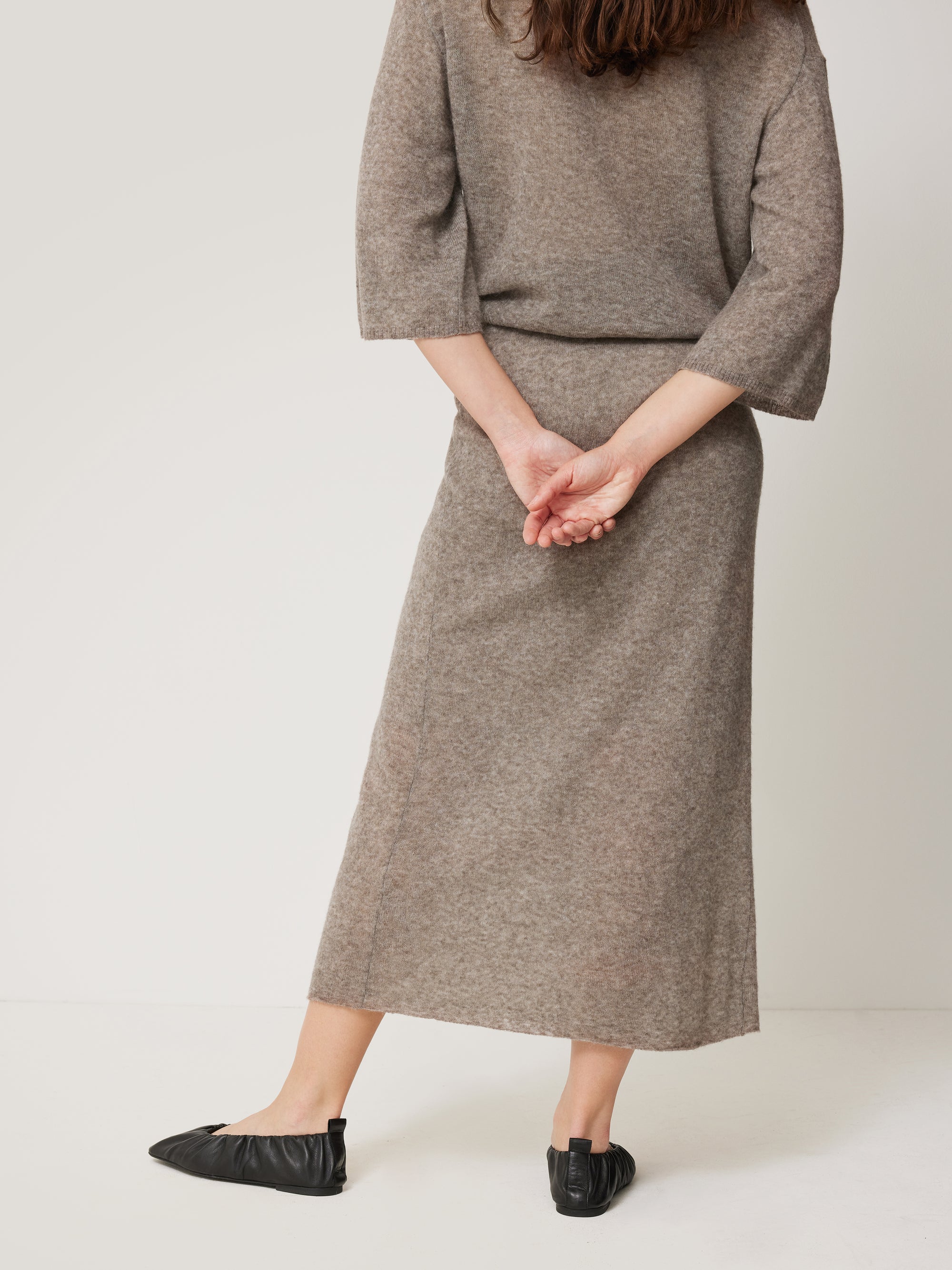 Soft Gauzy Knit Skirt | Taupe – Jigsaw