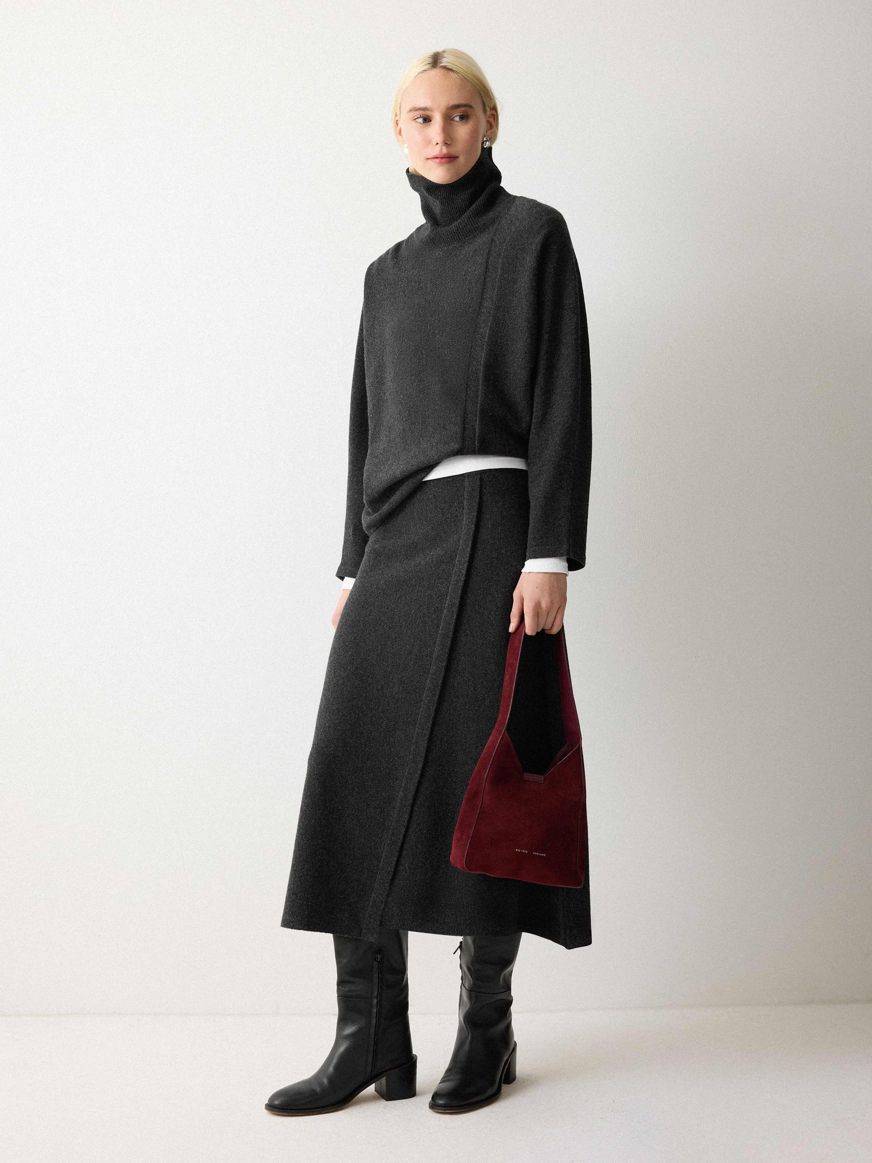 Overlap Seam Detail Skirt | Charcoal – Jigsaw