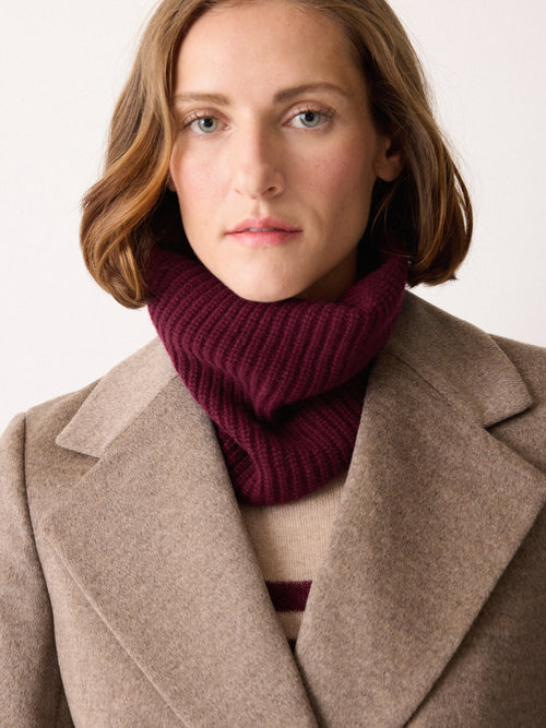 Wool Cashmere Blend Rib Snood | Burgundy – Jigsaw