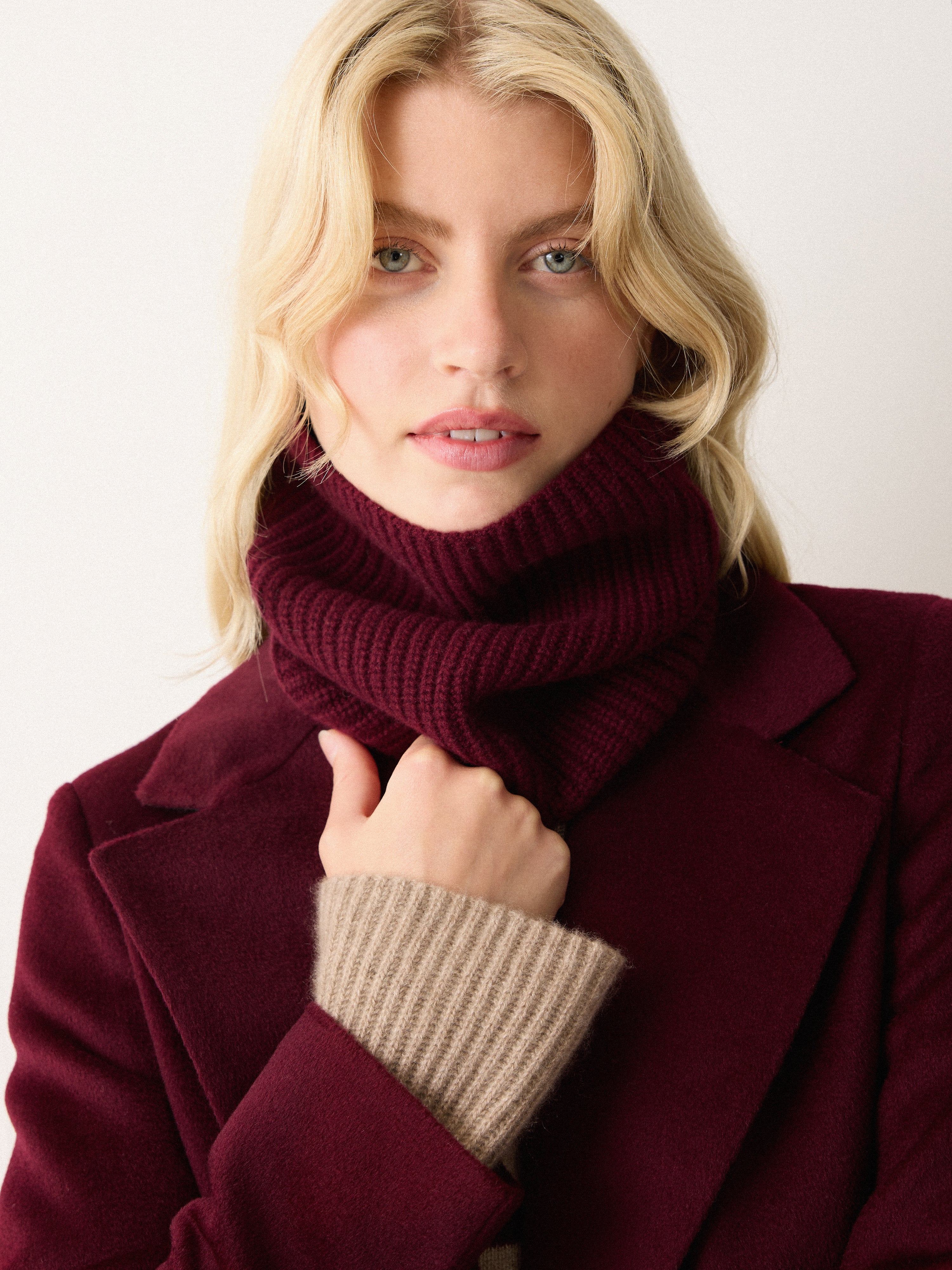Wool Cashmere Blend Rib Snood | Burgundy – Jigsaw
