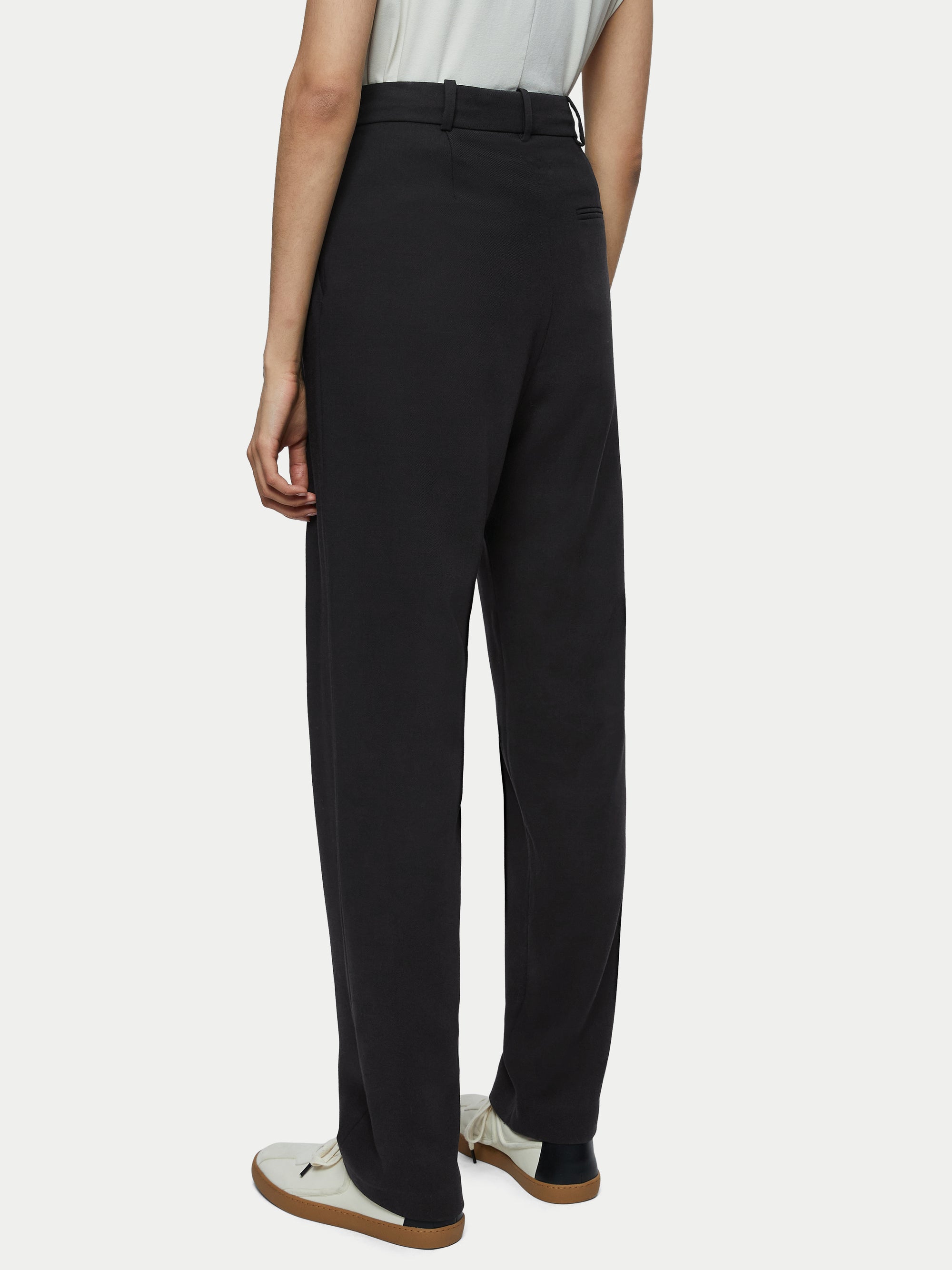 Fluid Twill Logan Trouser | Black – Jigsaw
